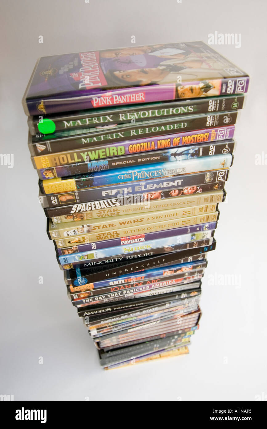 Pile of dvds Banque de photographies et d’images à haute résolution - Alamy