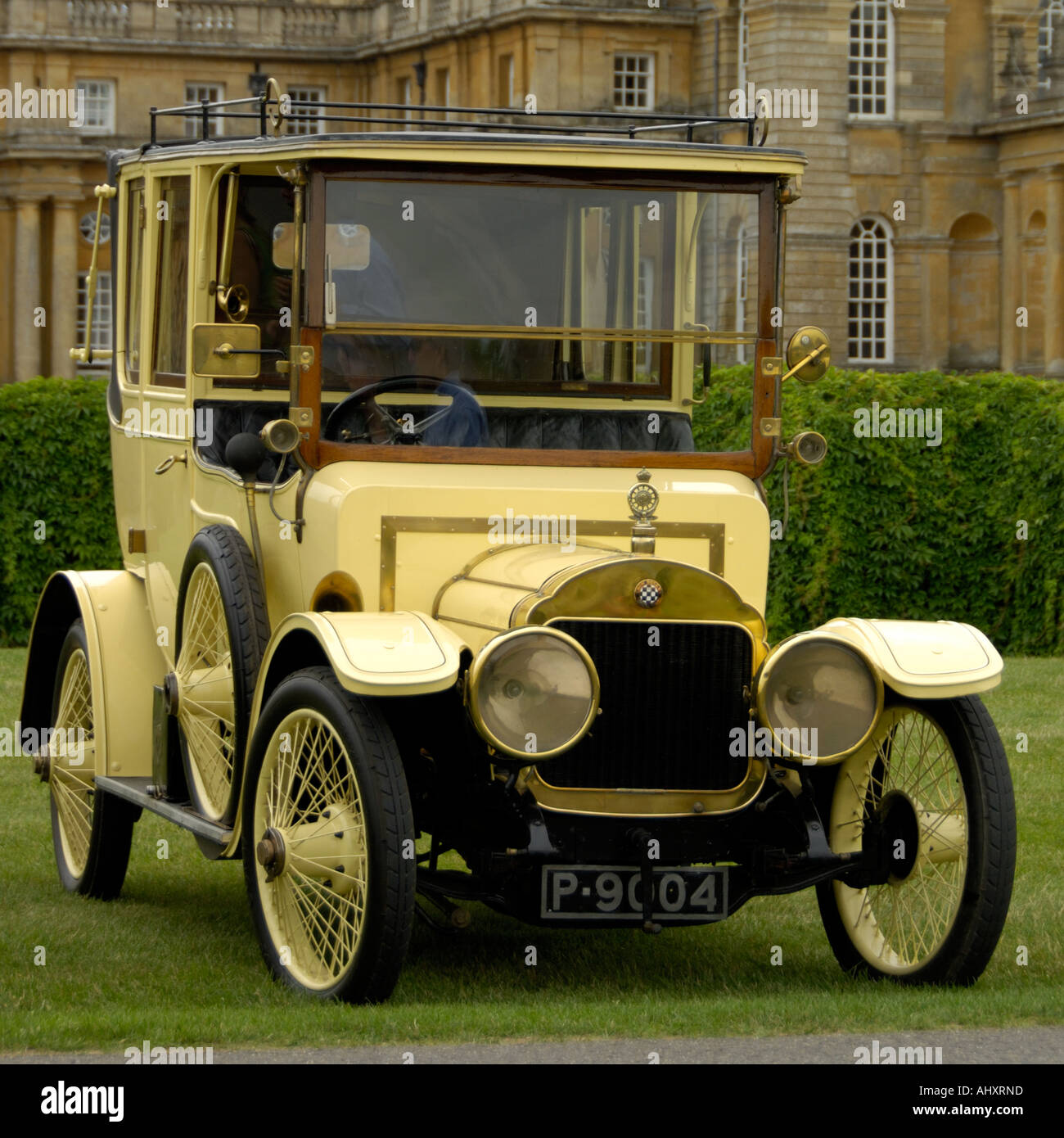 Leon bollee Banque de photographies et d’images à haute résolution - Alamy