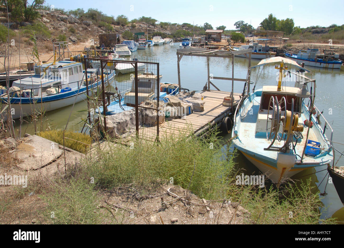 Port de Potamos Liopetriou sur l'île Méditerranéenne de Chypre UE ...