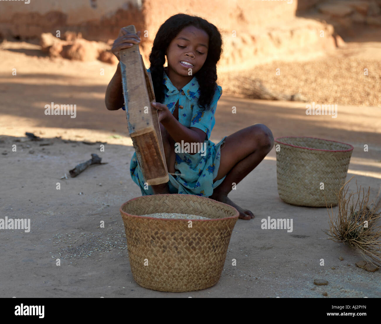 Malagasy girl long hair Banque de photographies et d’images à haute ...