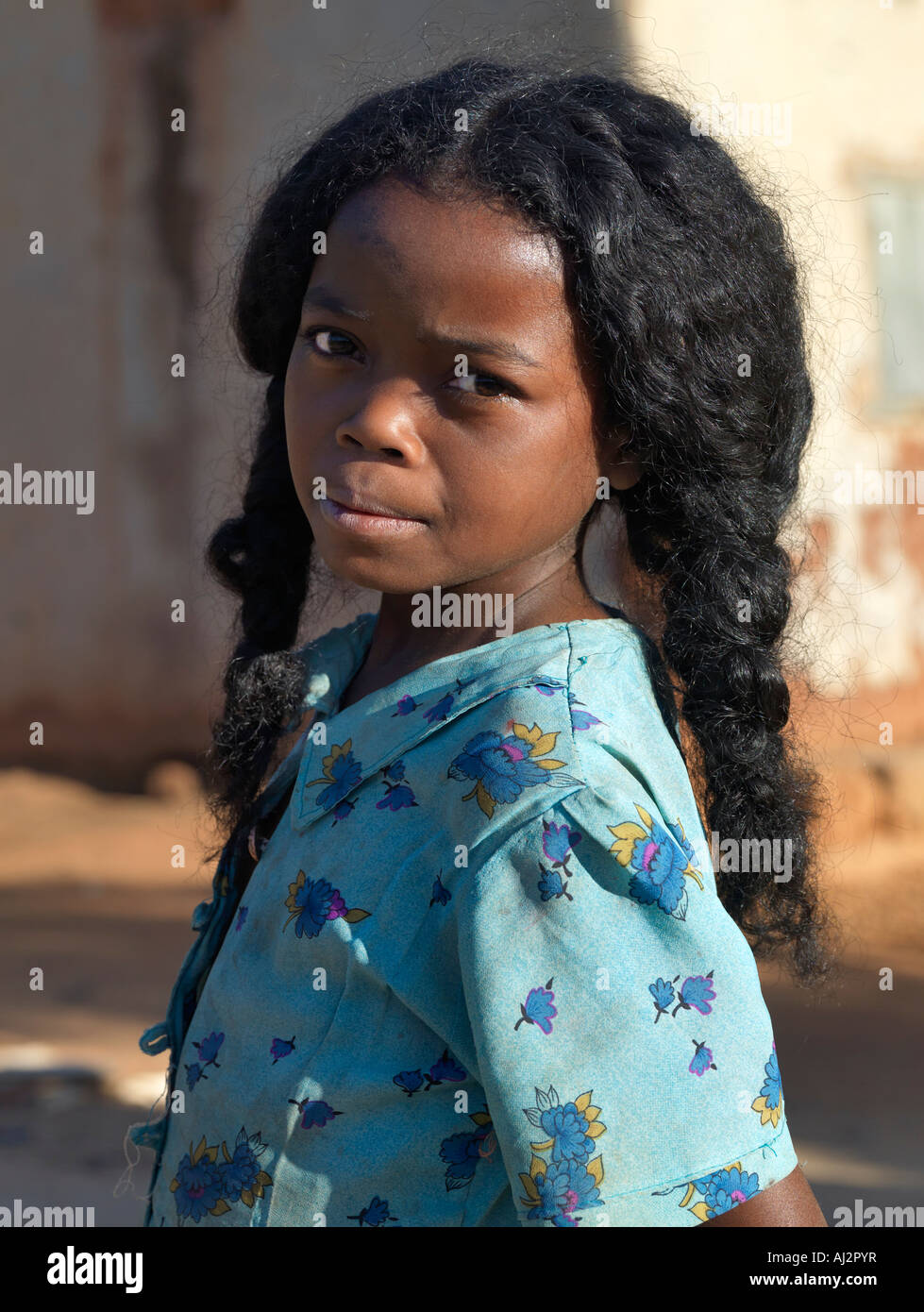 Malagasy girl long hair Banque de photographies et d’images à haute ...