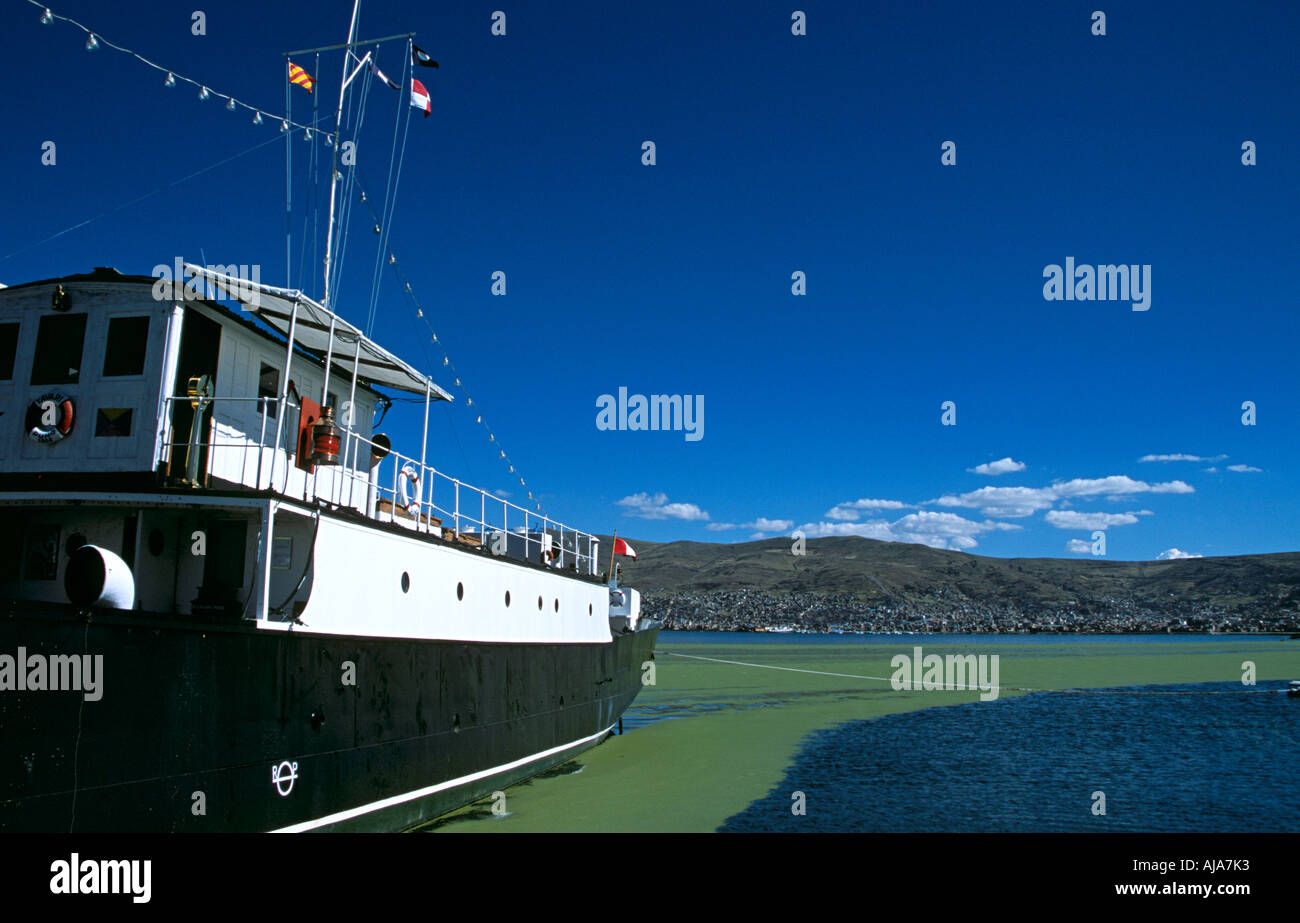 Steam Ship Yavari Musée Naval amarré sur le lac Titicaca à Hotel Posada ...