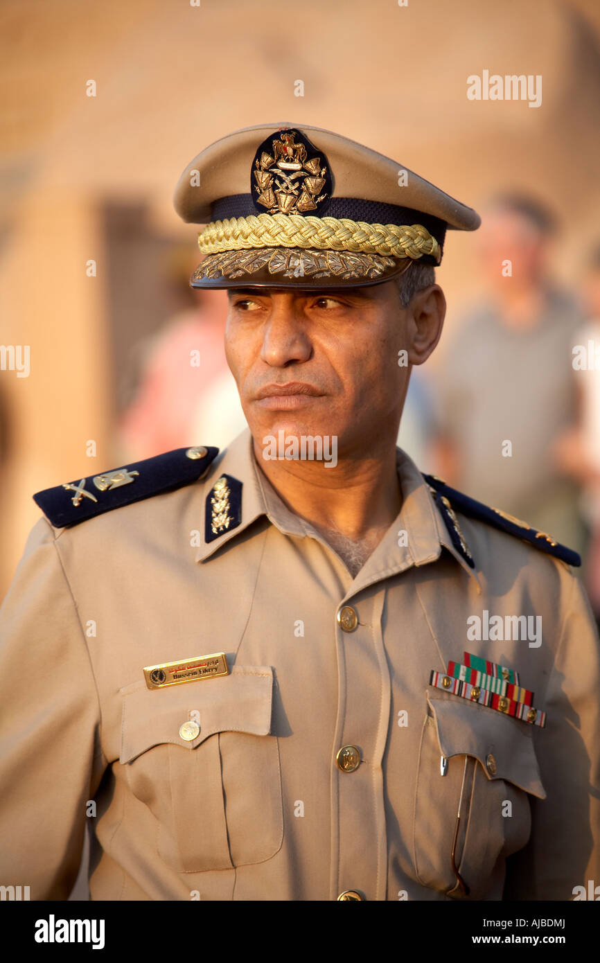 Police officer egypt Banque de photographies et d’images à haute ...