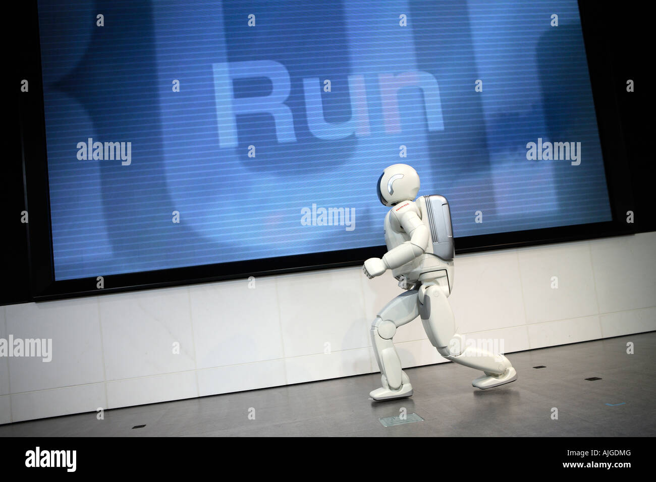 Robot asimo Banque de photographies et d’images à haute résolution - Alamy
