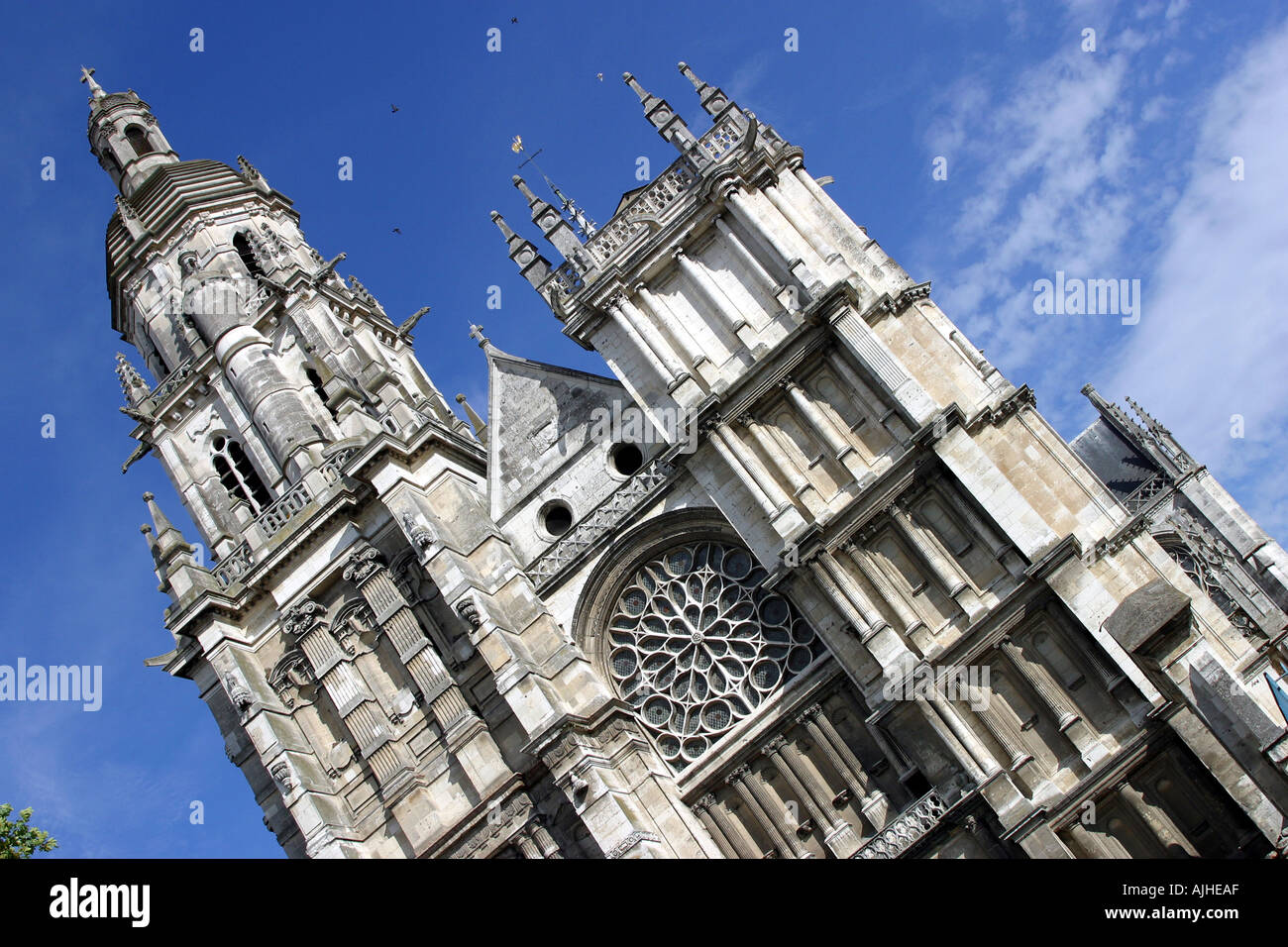 Avallon france Banque de photographies et d’images à haute résolution ...