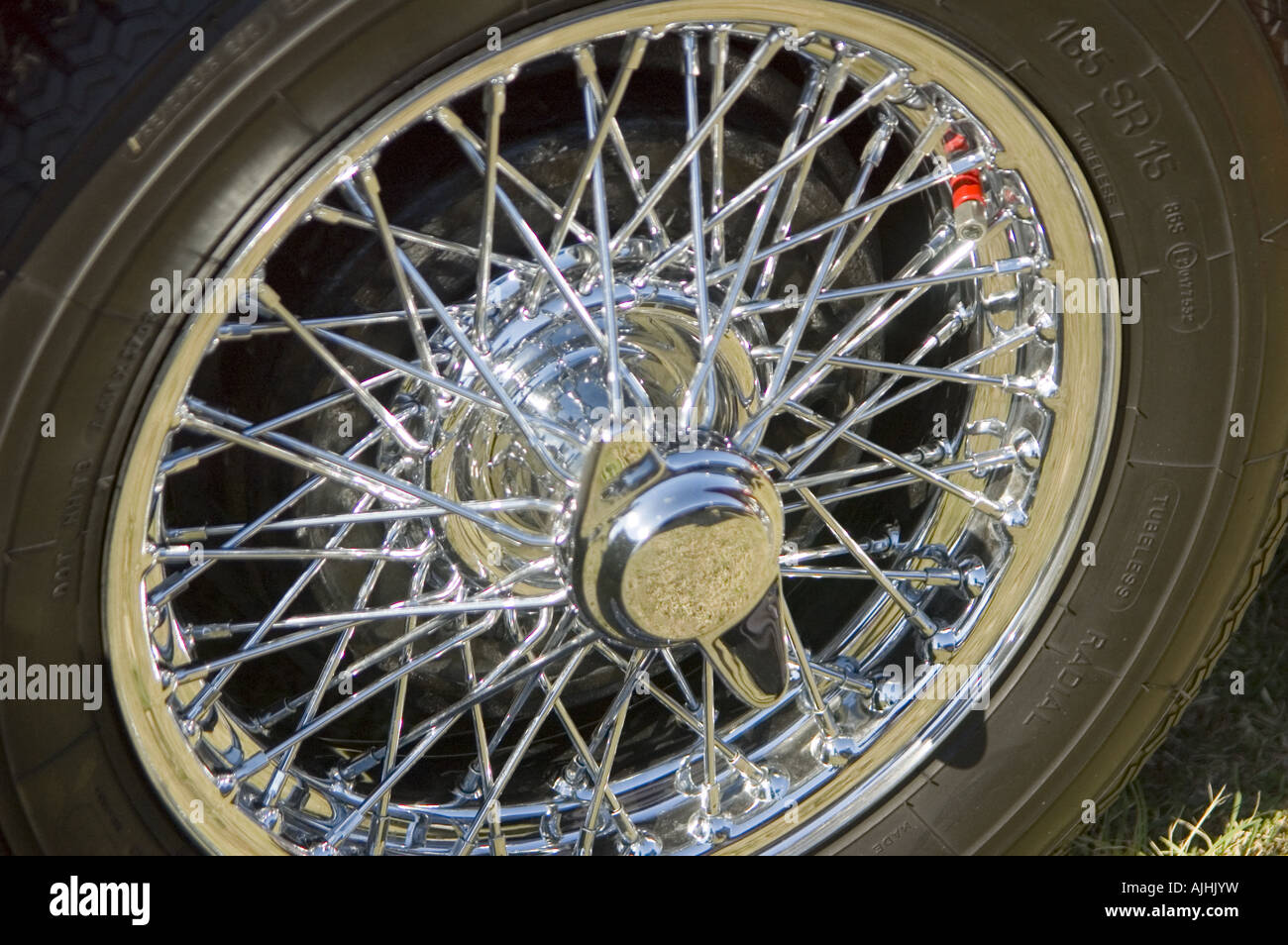 Chrome wire wheel Banque de photographies et d’images à haute ...