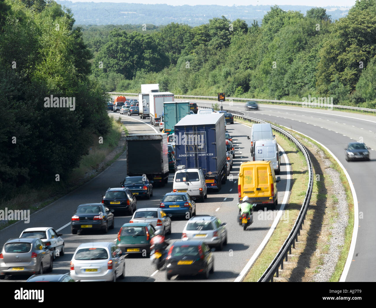 Embouteillage sur autoroute Banque de photographies et d’images à haute ...