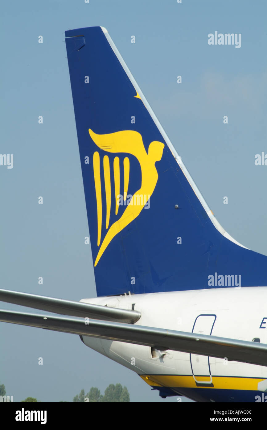 Empennage peint Banque de photographies et d’images à haute résolution ...