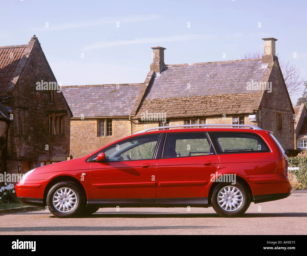 Citroen c5 rouge Banque de photographies et d’images à haute résolution ...