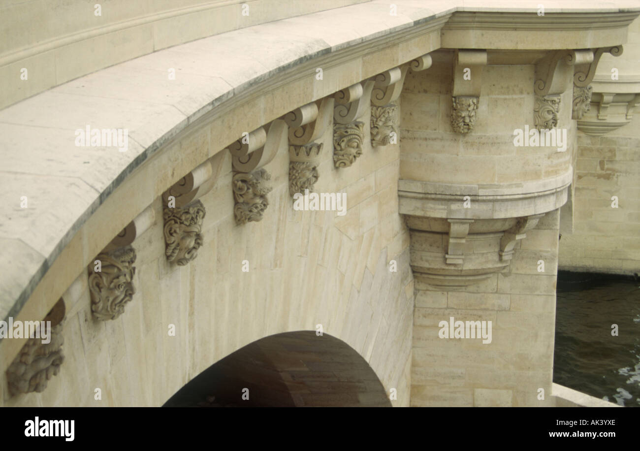 Mascarons paris Banque de photographies et d’images à haute résolution ...