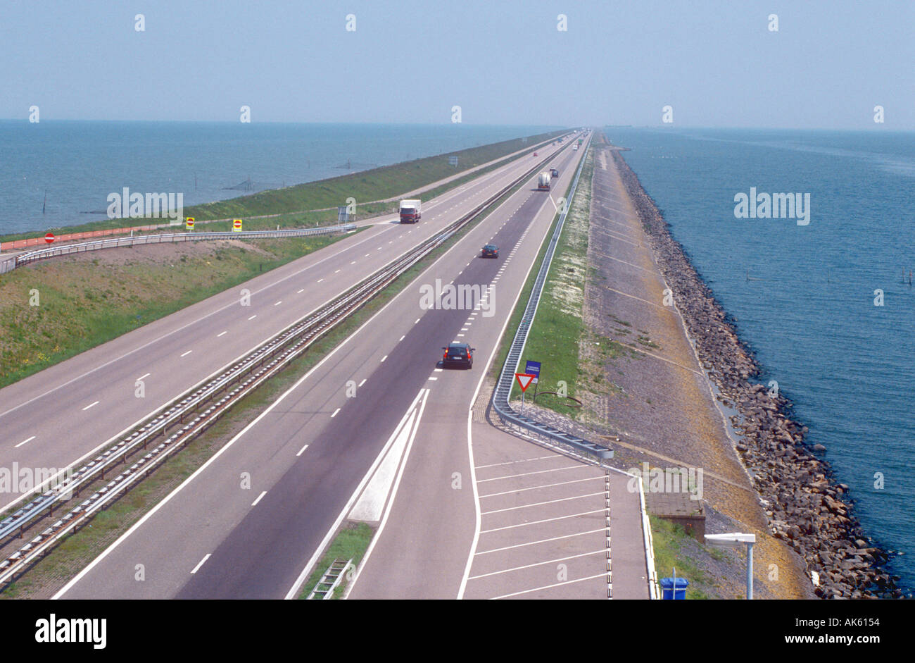 Afsluitdijk netherlands transport Banque de photographies et d’images à ...