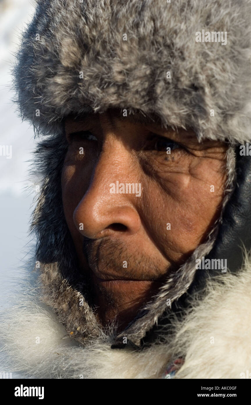 Inuit portrait Banque de photographies et d’images à haute résolution ...