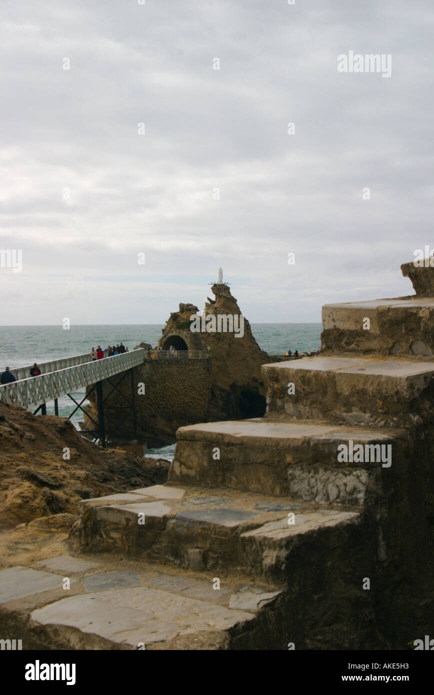 Le rocher de la vierge biarritz Banque de photographies et d’images à haute résolution - Alamy