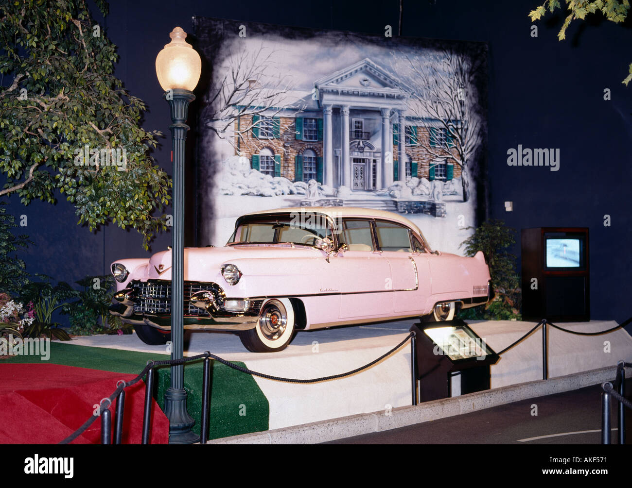 Elvis presley car graceland Banque de photographies et d’images à haute ...