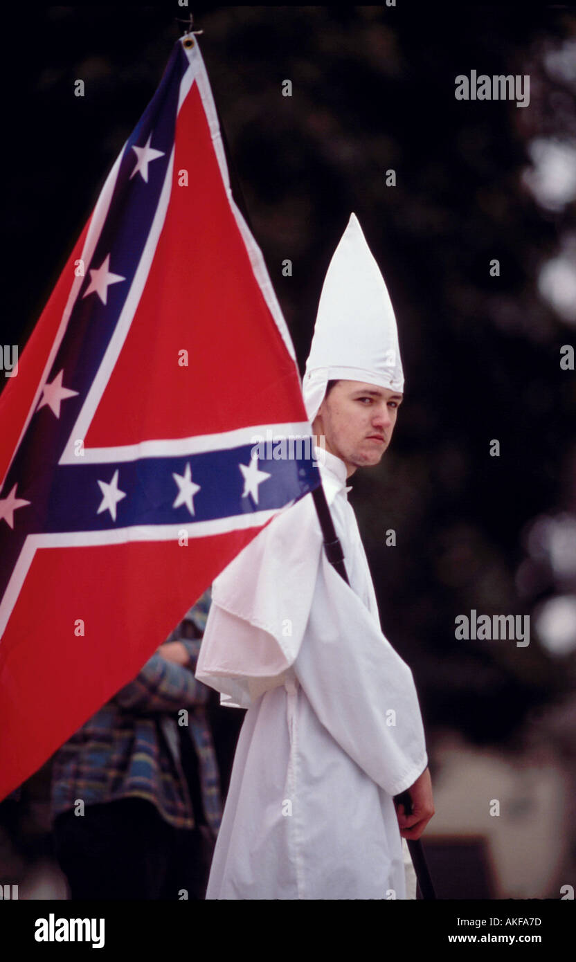 Kkk flag Banque de photographies et d’images à haute résolution - Alamy