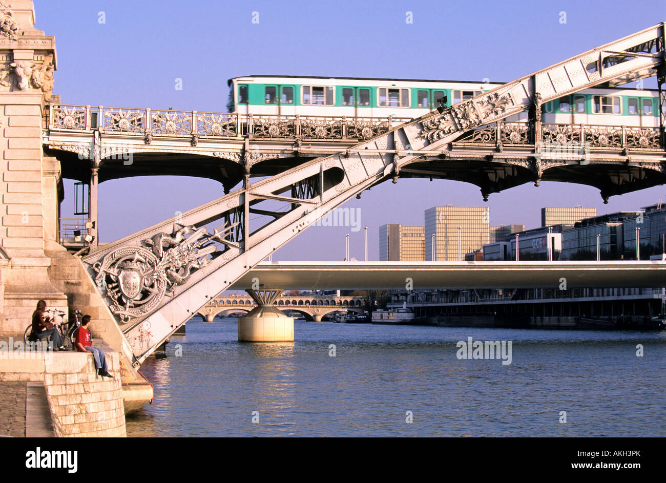 Pont austerlitz Banque de photographies et d’images à haute résolution ...