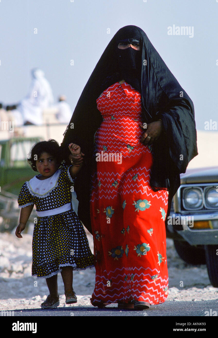 Femme qatari Banque de photographies et d’images à haute résolution - Alamy