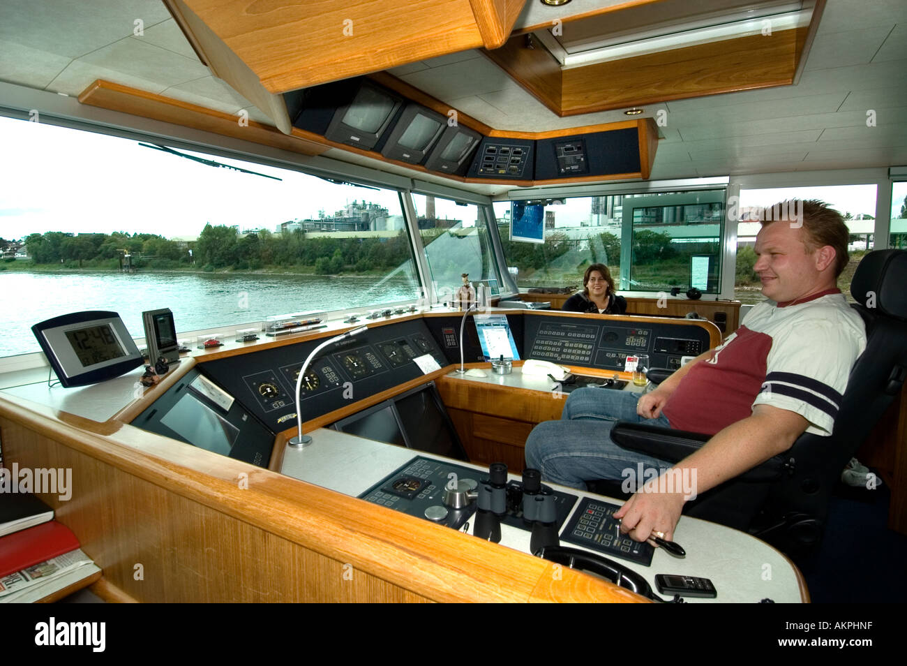 Timonerie de navires Banque de photographies et d’images à haute ...