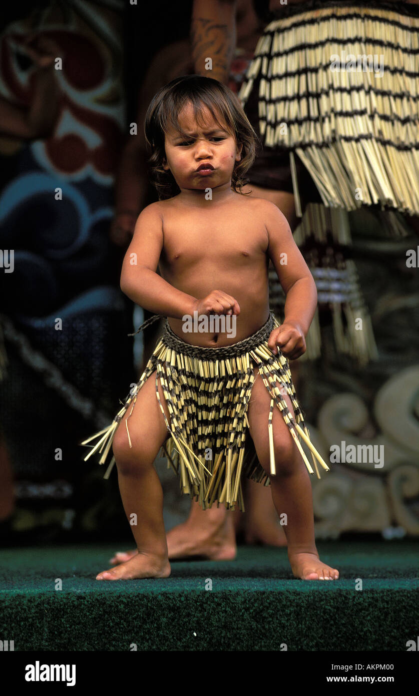 Maori dance Banque de photographies et d’images à haute résolution - Alamy