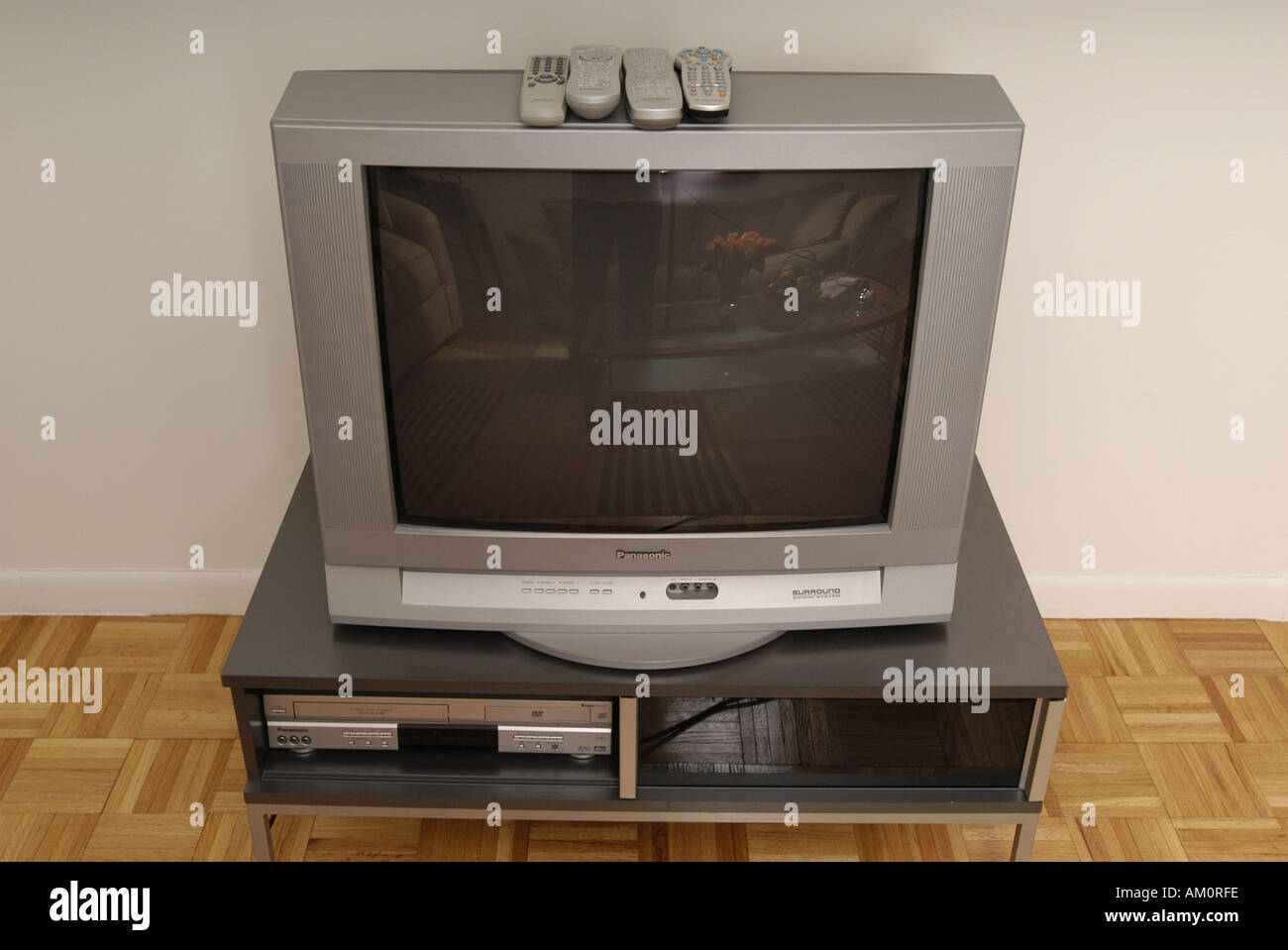 Télévision écran plat meuble TV écran plat Lecteur dvd câble écran de ...