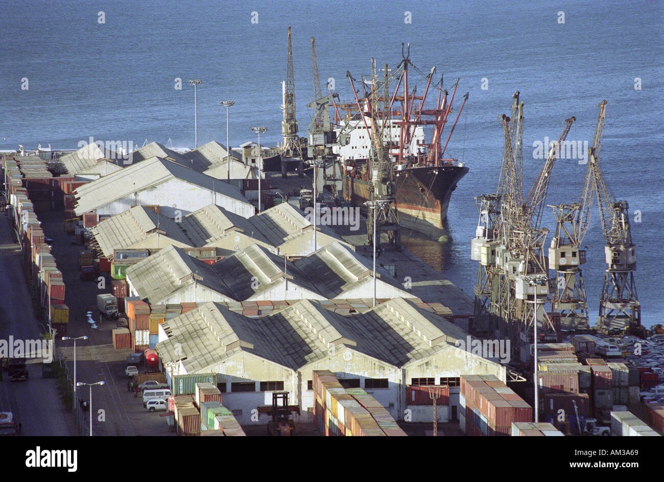 Luanda port Banque de photographies et d’images à haute résolution - Alamy