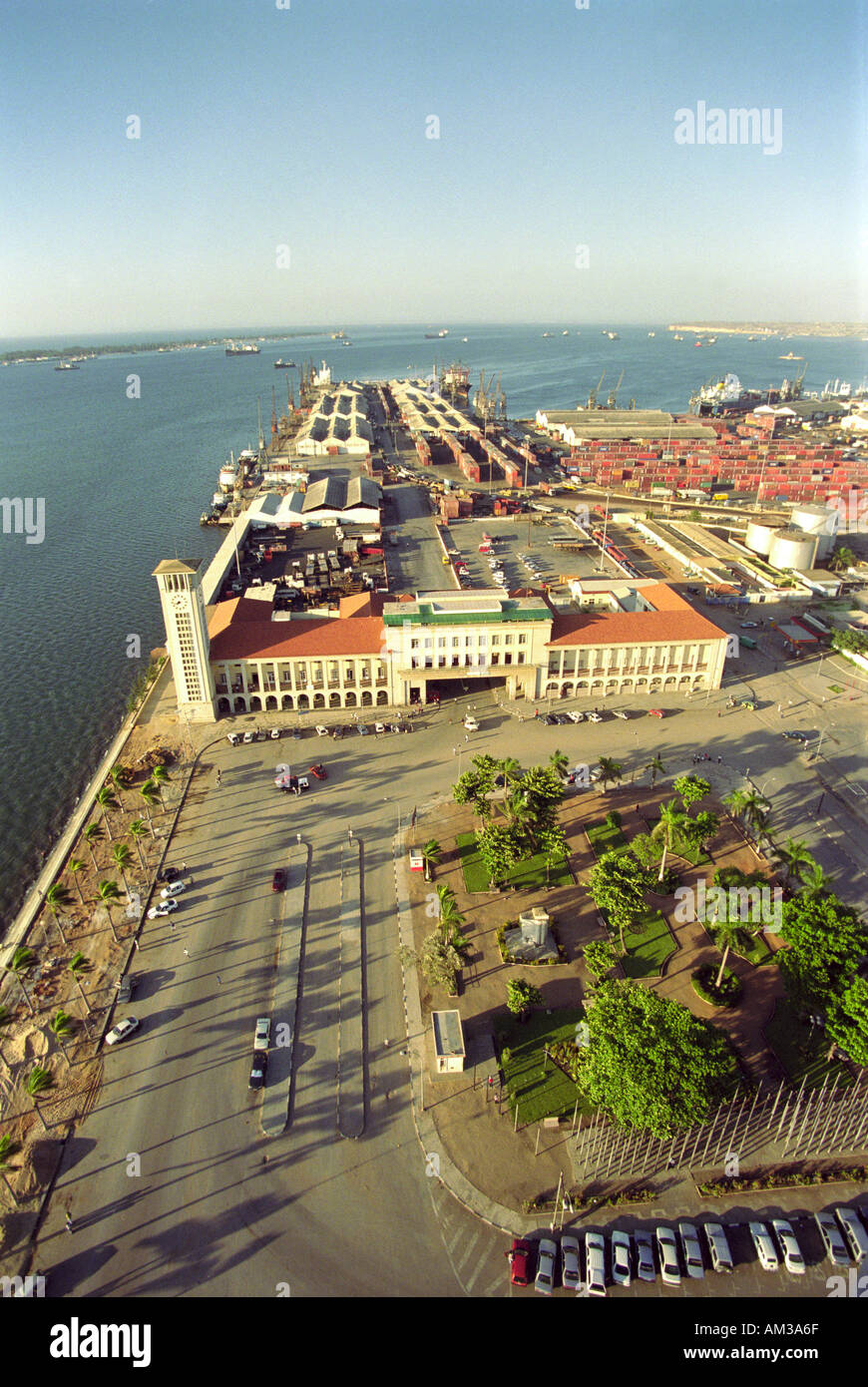 Port luanda Banque de photographies et d’images à haute résolution - Alamy