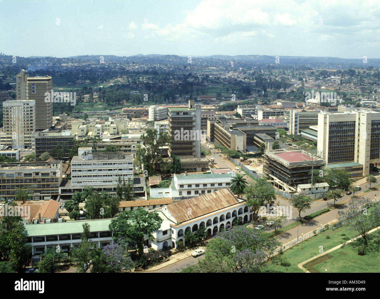 La ville de Kampala vu de l'hôtel Sheraton Kampala, capitale de l ...