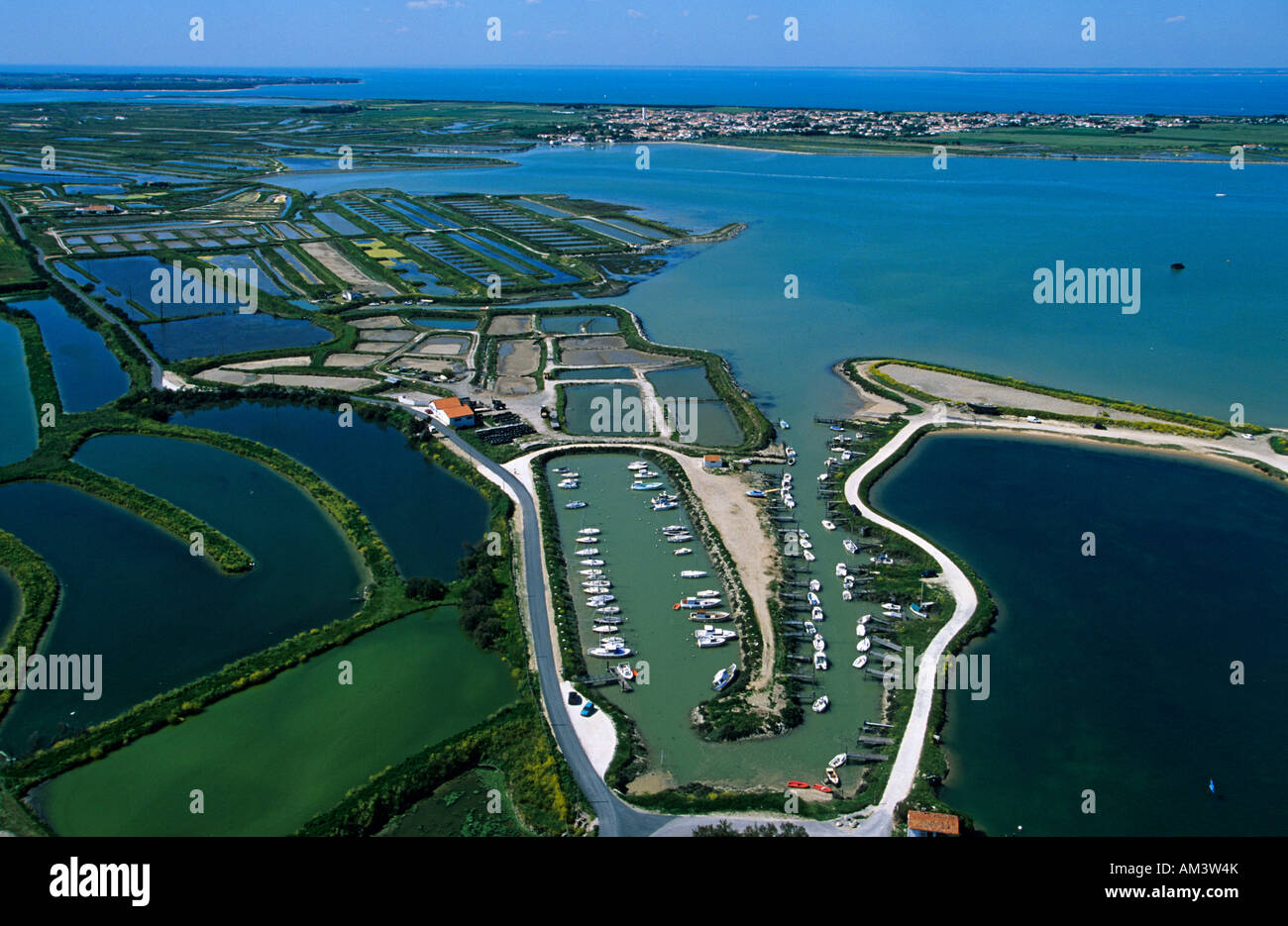 Port de loix Banque de photographies et d’images à haute résolution - Alamy