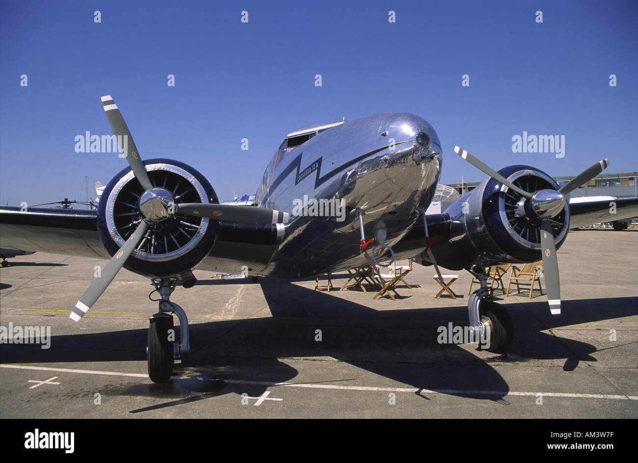 Lockheed electra Banque de photographies et d’images à haute résolution ...