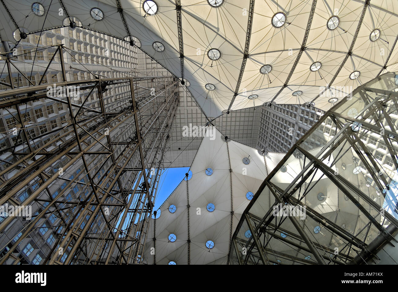 La Grande Arche à la défense, vu de l'intérieur de l'arche, Paris Photo ...