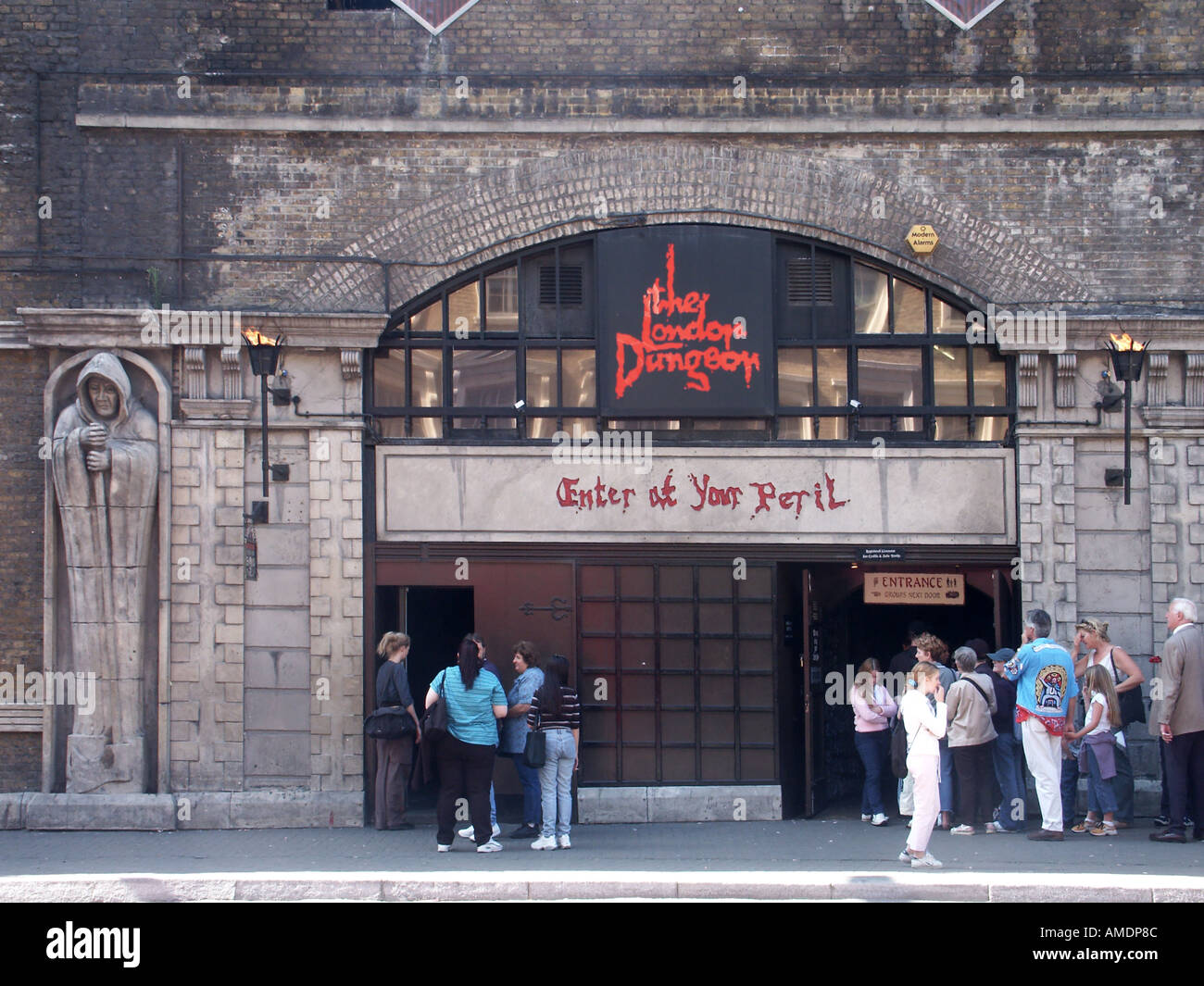 England london southwark london dungeon Banque de photographies et d ...