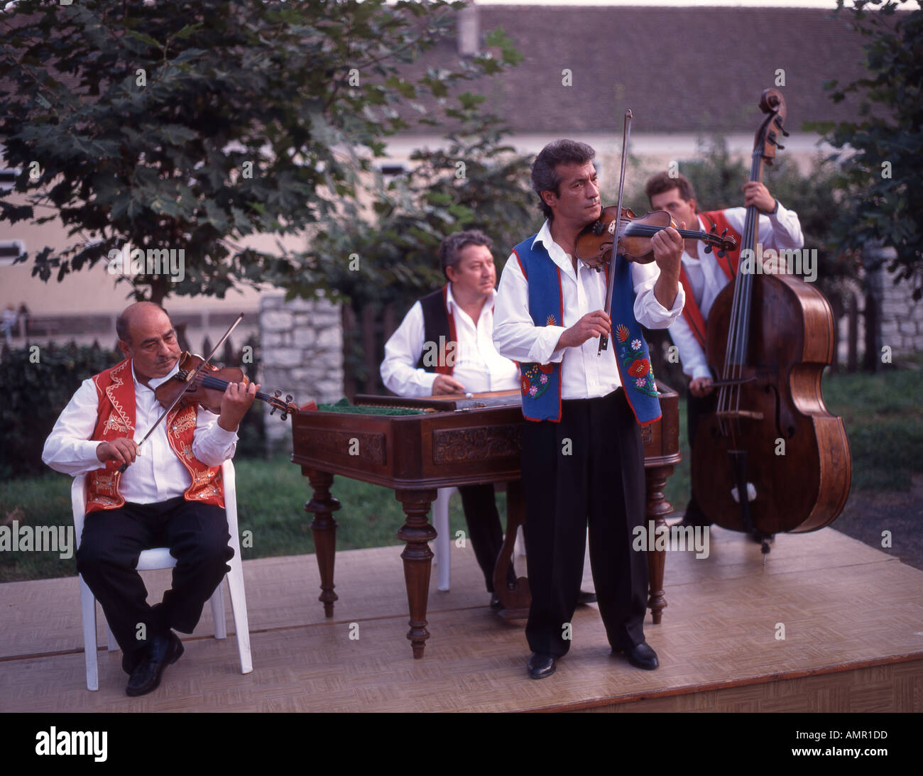 Gypsy music Banque de photographies et d’images à haute résolution - Alamy