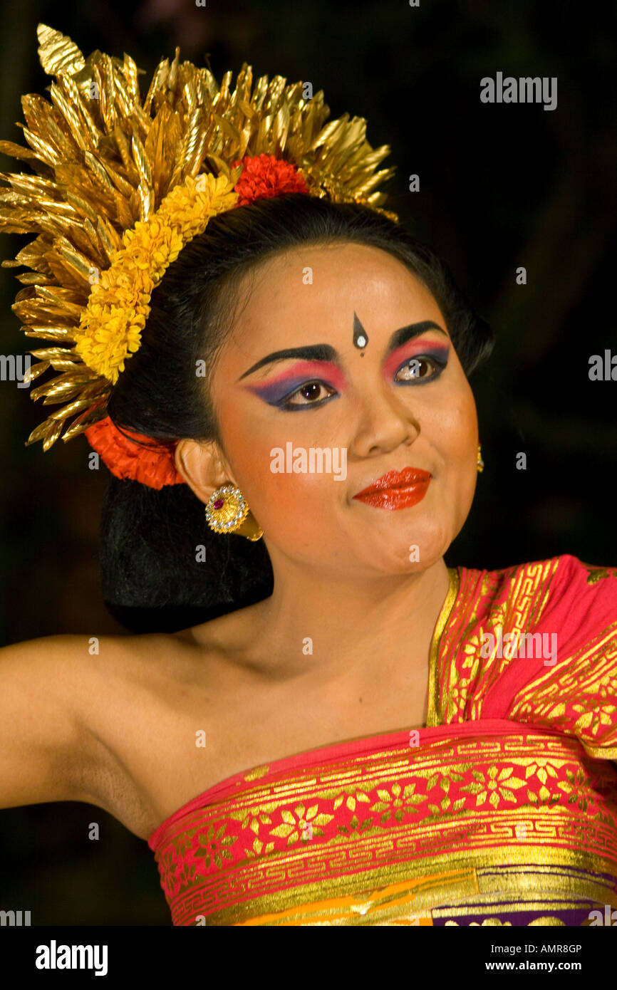Legong dance bali Banque de photographies et d’images à haute ...