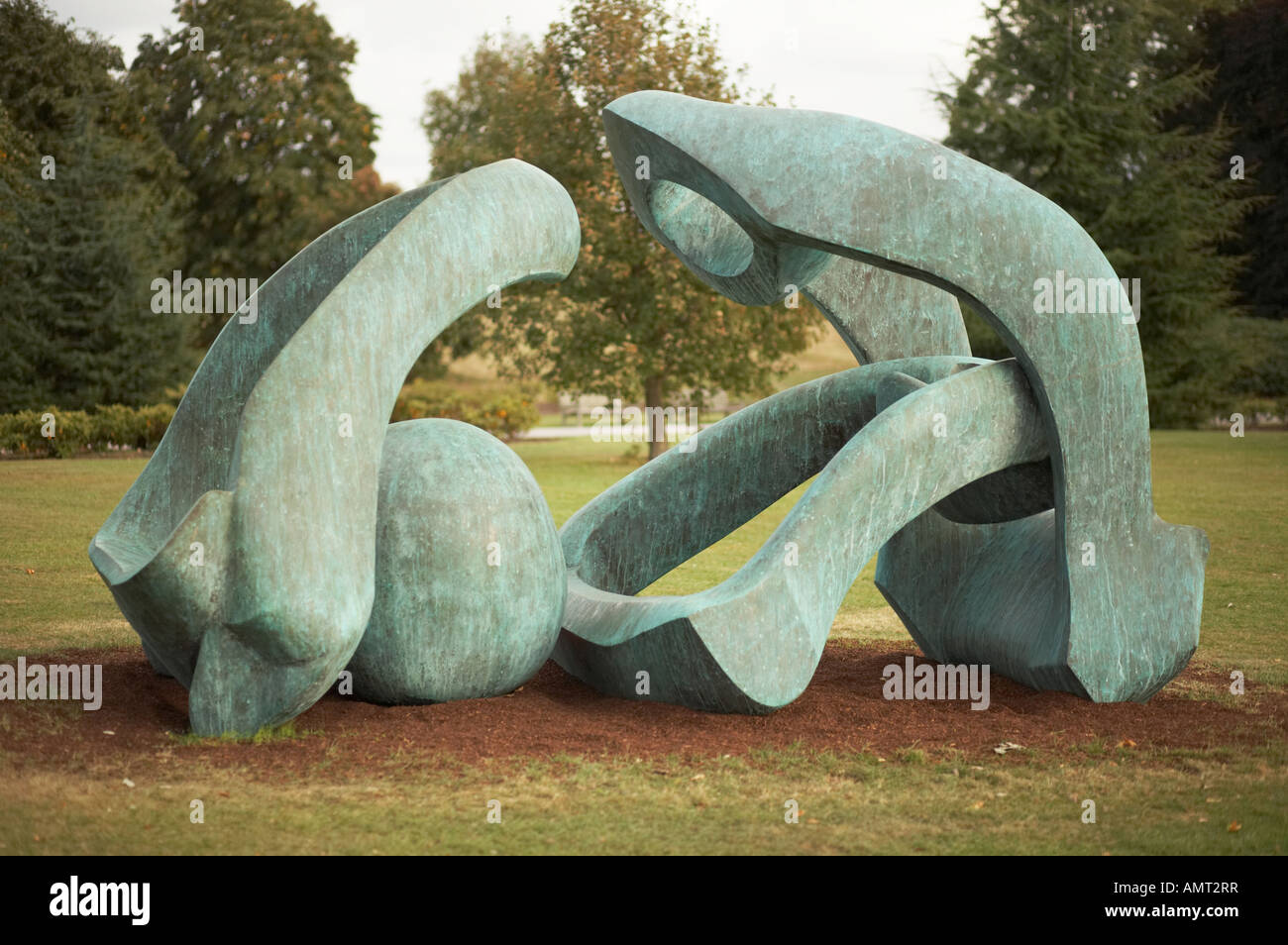 Hill arches sculpture henry moore Banque de photographies et d’images à ...