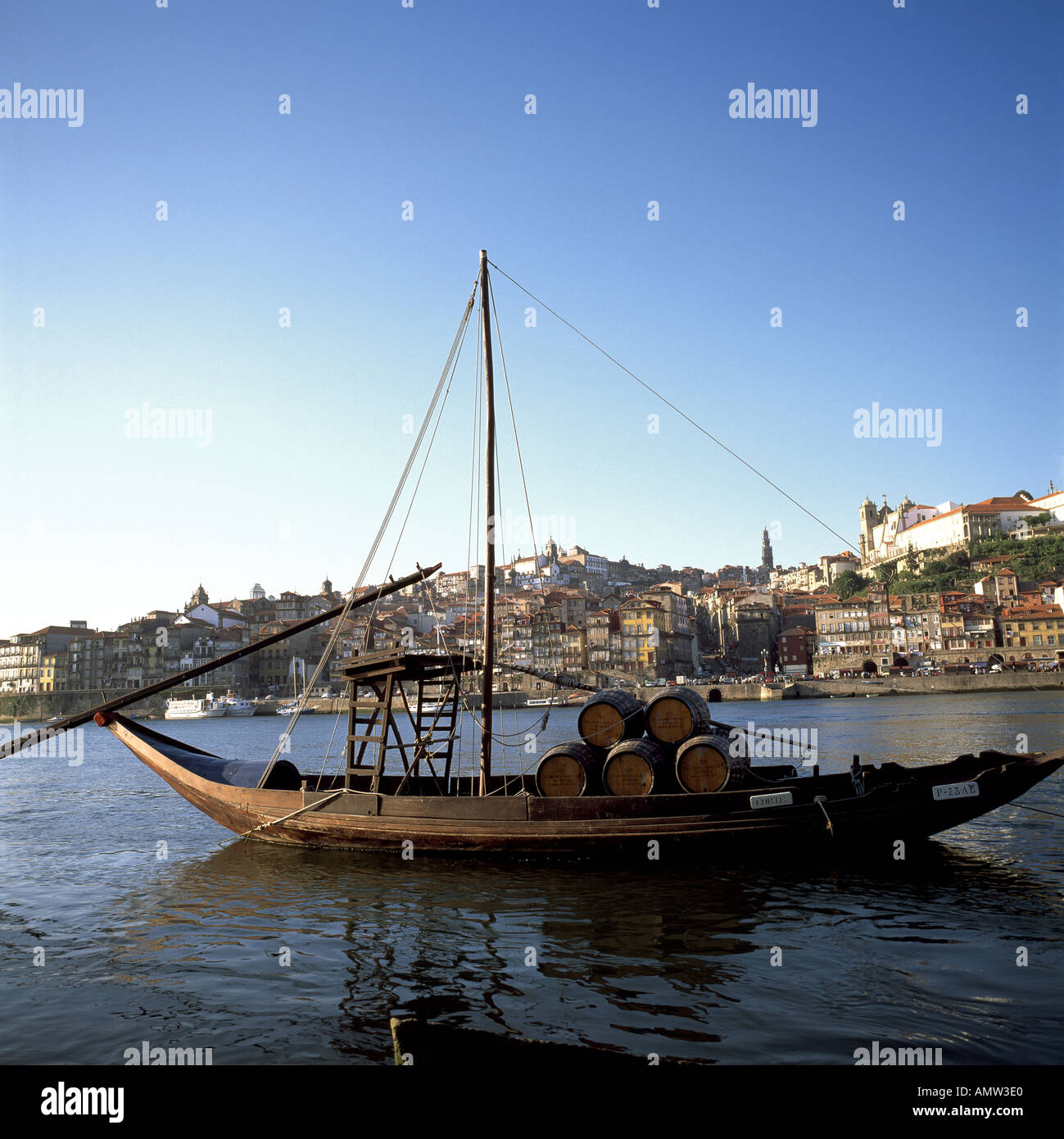 PORTUGAL PORTO Barcos rabelos VIN PORT BATEAU DE TRANSPORT SUR LE ...
