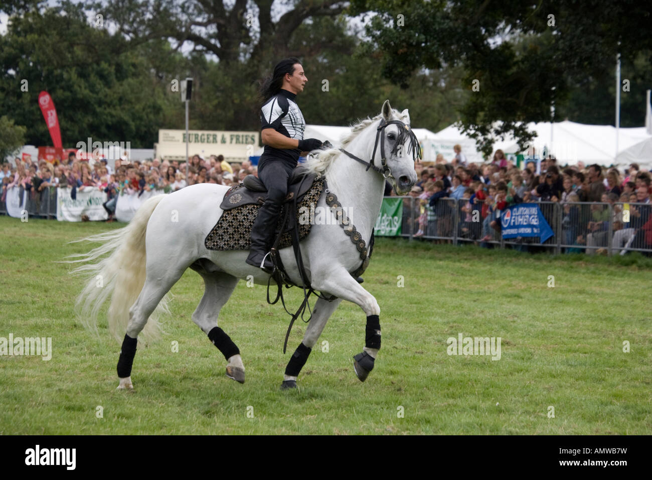 Guido Louis cosaque russe stunt rider Rockin Horse Productions à l ...