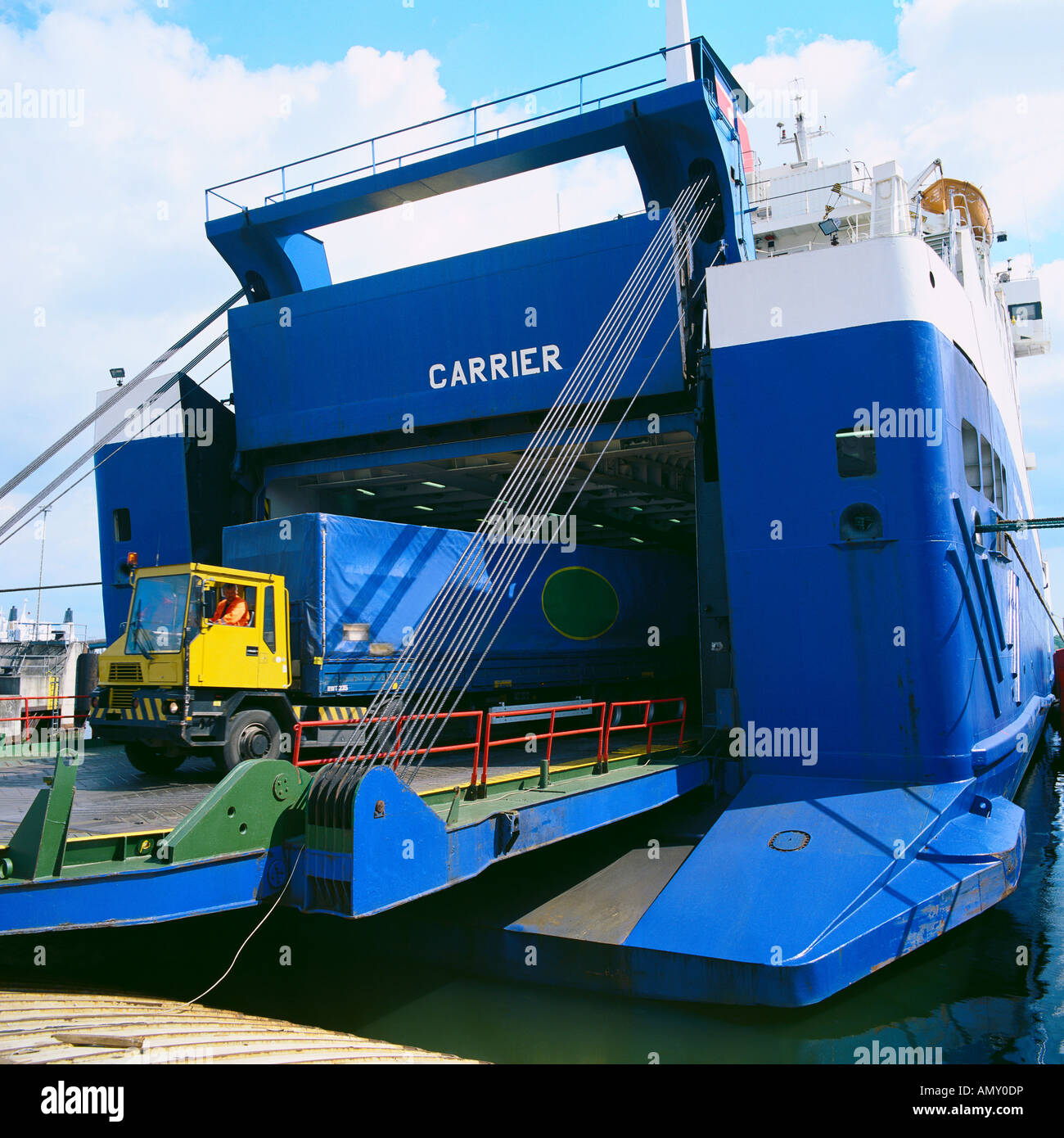Ferry docks Banque de photographies et d’images à haute résolution - Alamy