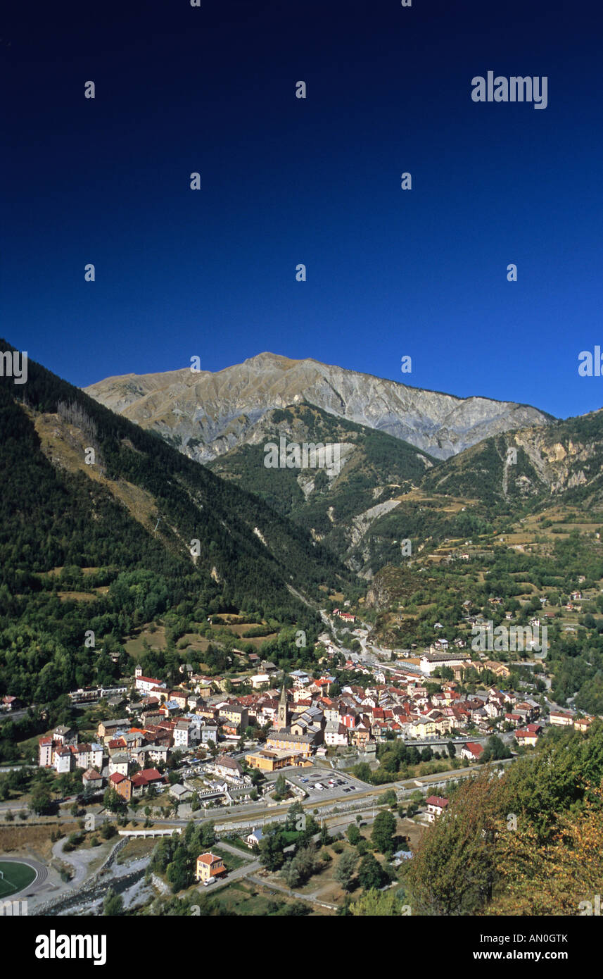 Saint etienne de tinee 06 Banque de photographies et d’images à haute ...