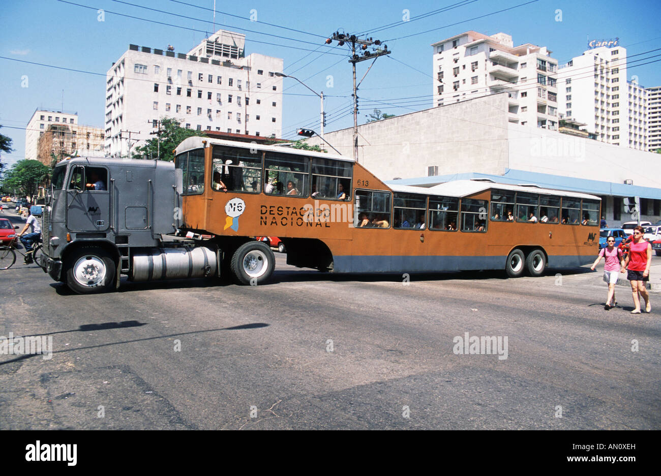 Havana cuba camello public bus Banque de photographies et d’images à ...