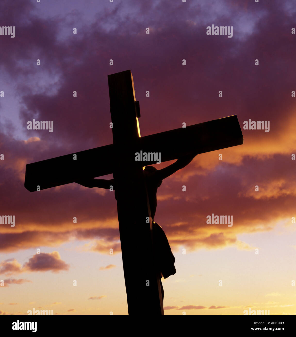 Clou du christ à la croix Banque de photographies et d’images à haute ...