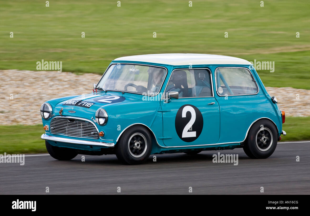 Turquoise mini cooper Banque de photographies et d’images à haute ...