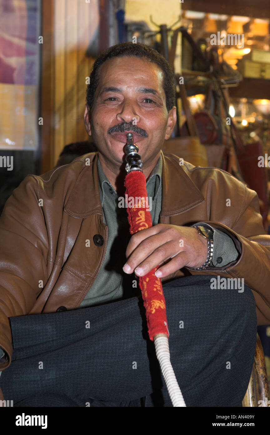 Egypte fumer sharm Banque de photographies et d’images à haute ...