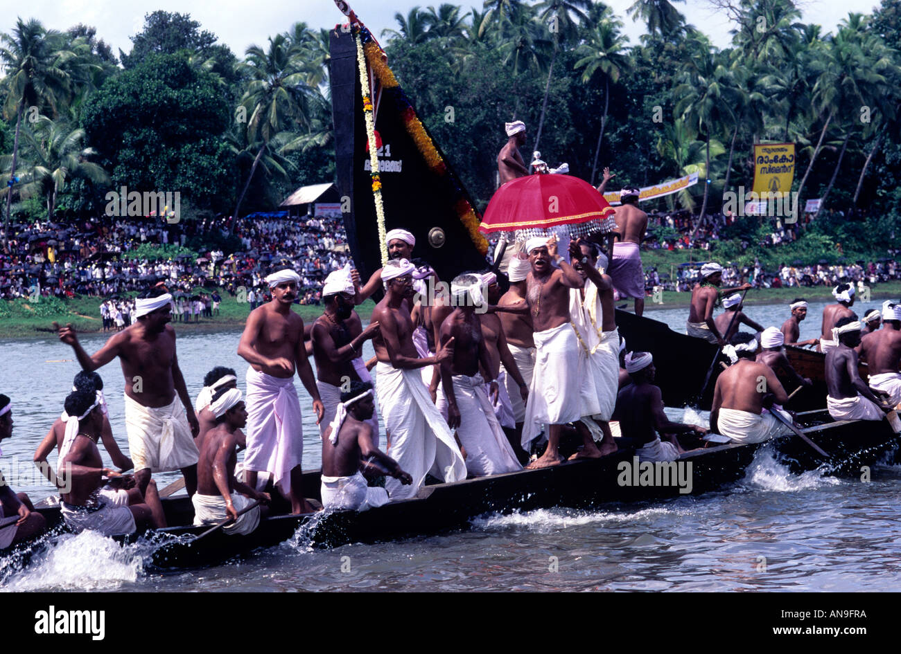 Aranmula boat race Banque de photographies et d’images à haute ...
