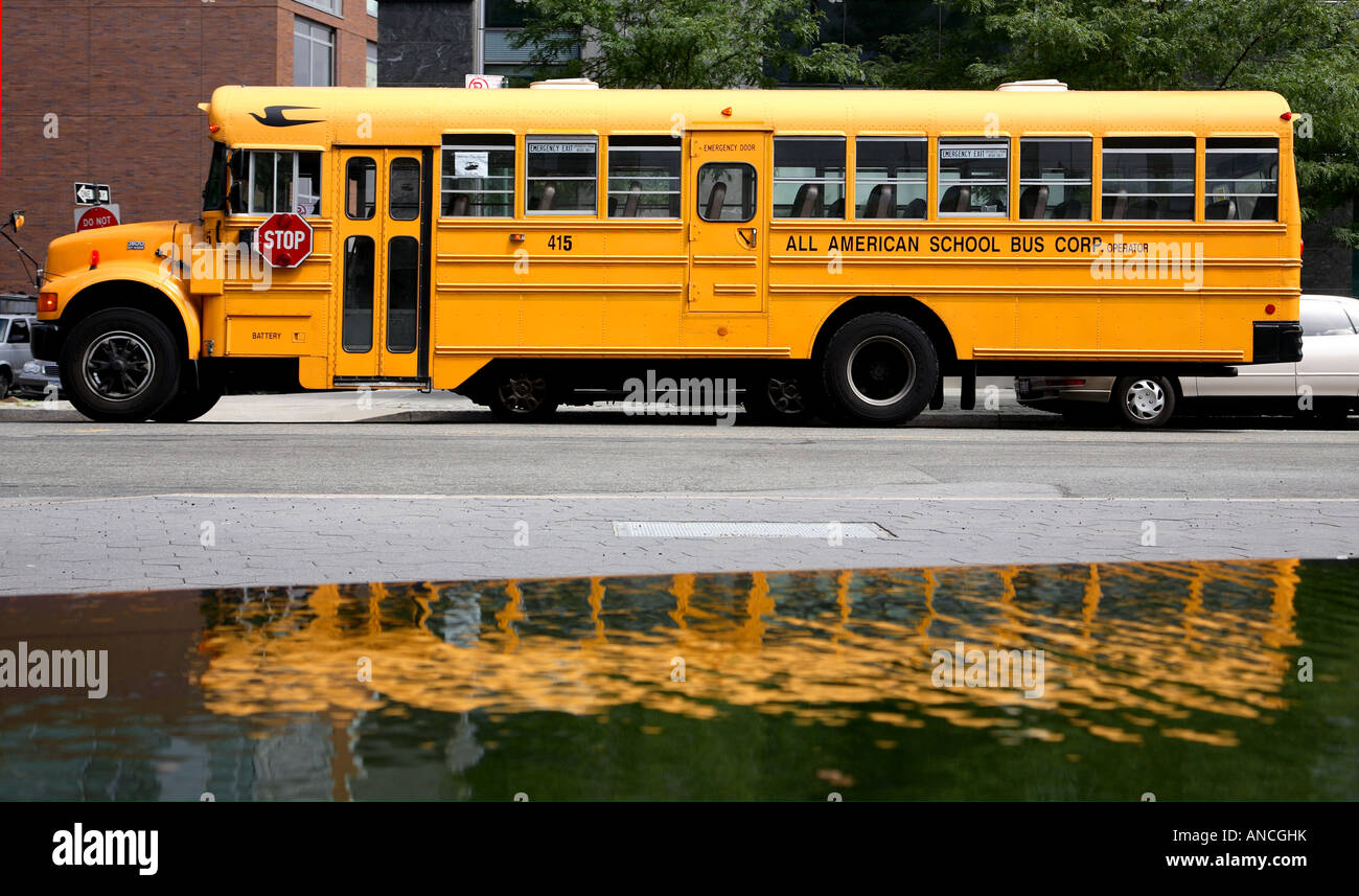Us school bus new york Banque de photographies et d’images à haute résolution - Alamy
