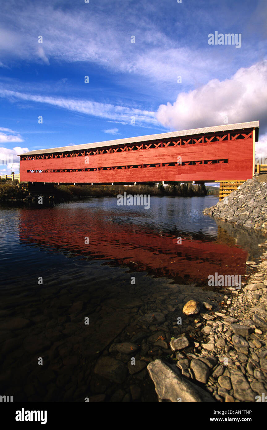 Matapedia river Banque de photographies et d’images à haute résolution ...