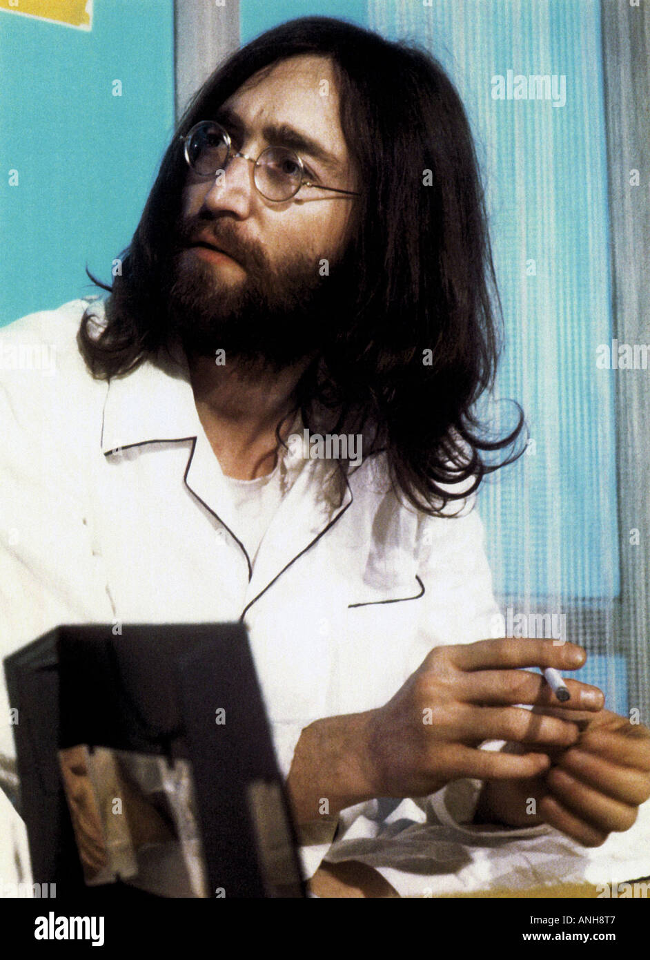 John lennon Banque de photographies et d’images à haute résolution - Alamy