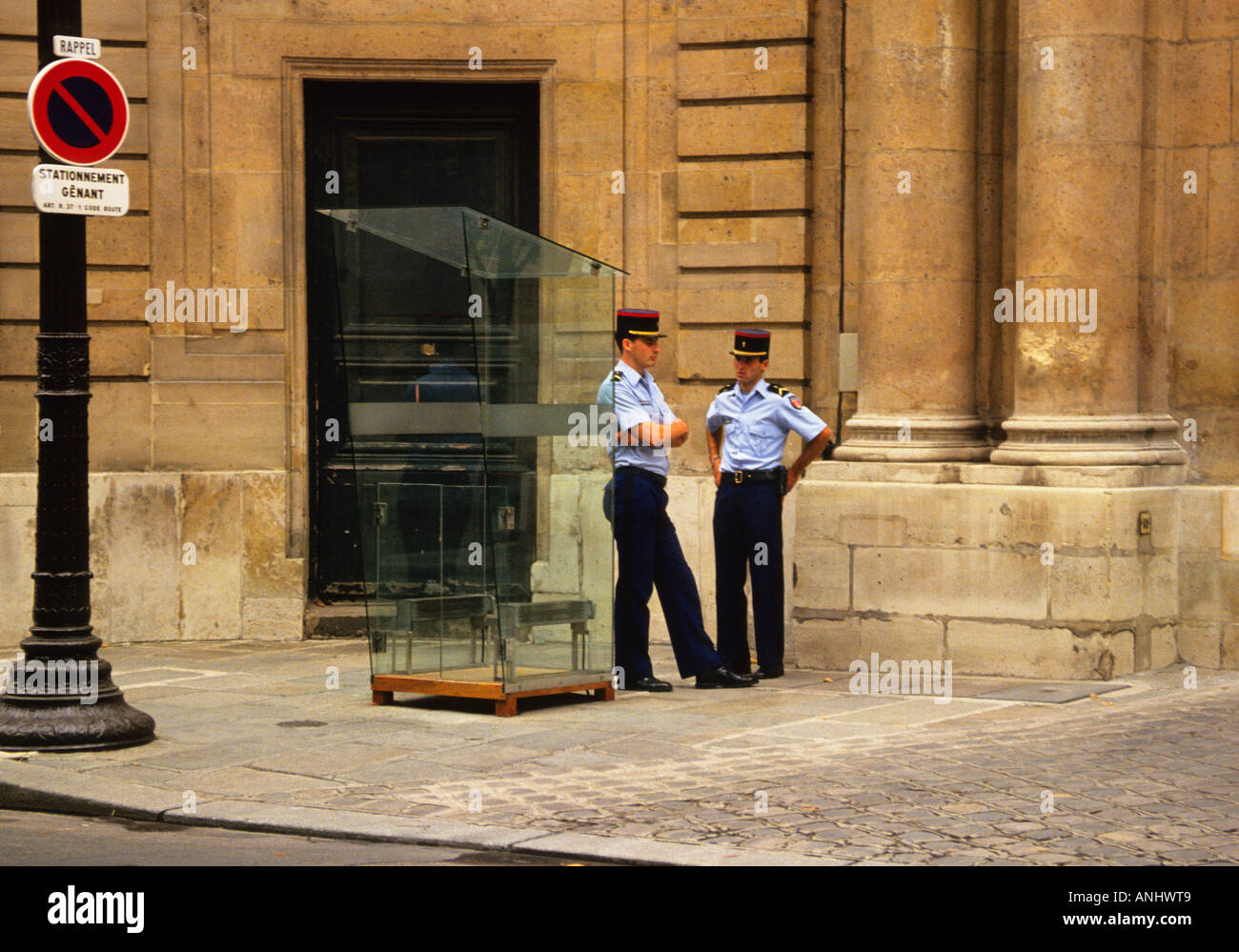 Gendarmerie uniform Banque de photographies et d’images à haute ...
