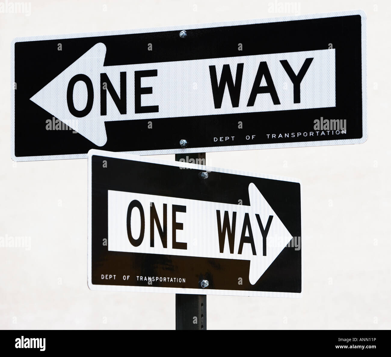 One way signs Banque de photographies et d’images à haute résolution ...