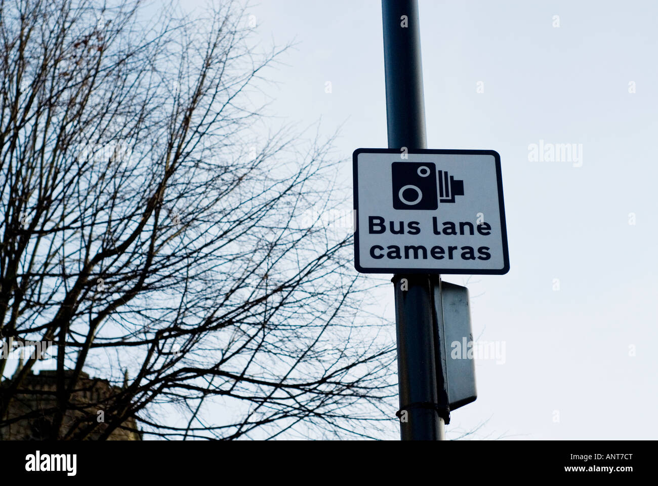 Bus lane cameras Banque de photographies et d’images à haute résolution ...