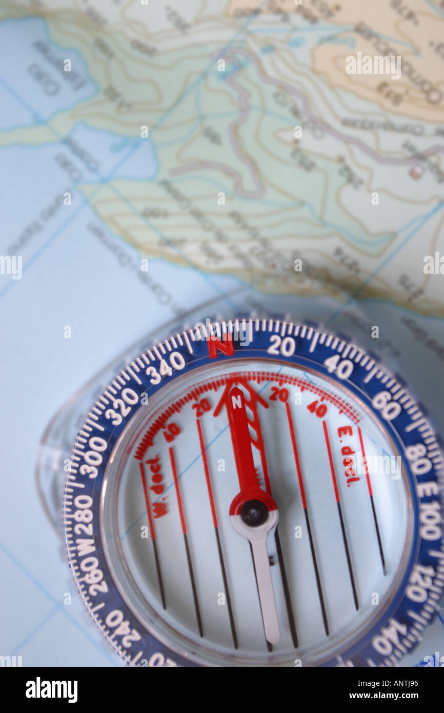 Carte boussole destination pointant Banque de photographies et d’images ...